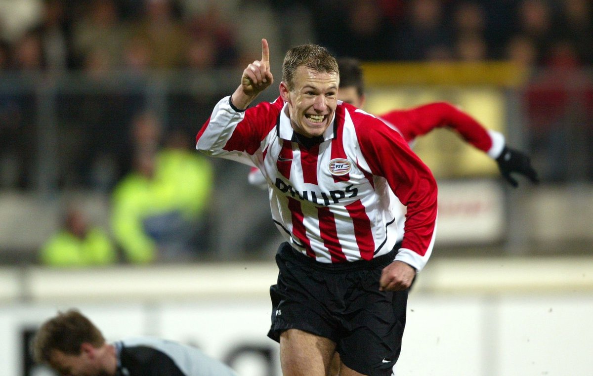 arjen robben - Urban Pitch