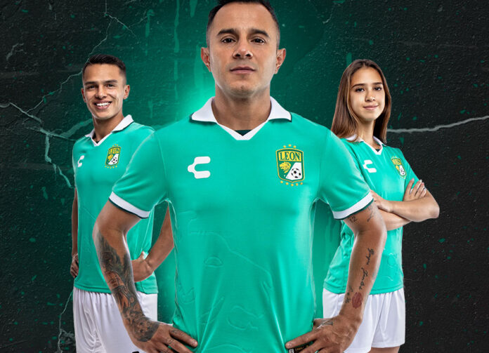 The Unique Connection Between CHARLY and Club León - Urban Pitch